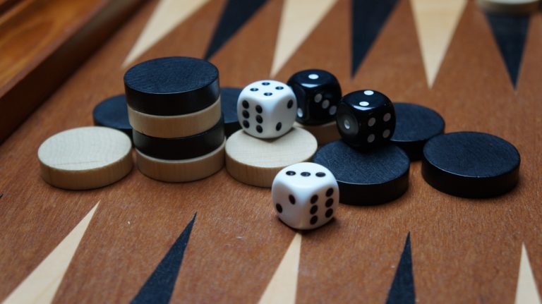 Backgammon Setup - How to set up your board - Backgammon Rules Backgammon Setup - How to set up your board - Backgammon Rules