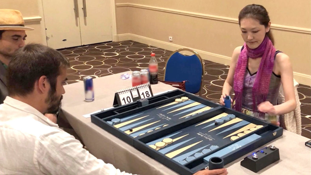 Famous player portrait : Akiko Yazawa - Backgammon Rules