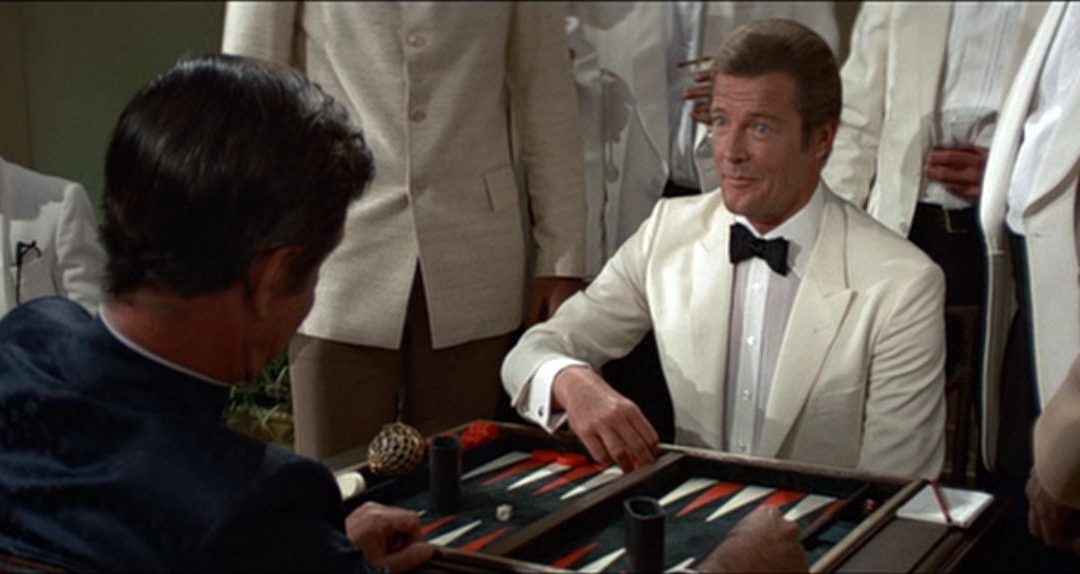 Famous player portrait : Roger Moore - Backgammon Rules Famous player portrait : Roger Moore - Backgammon Rules